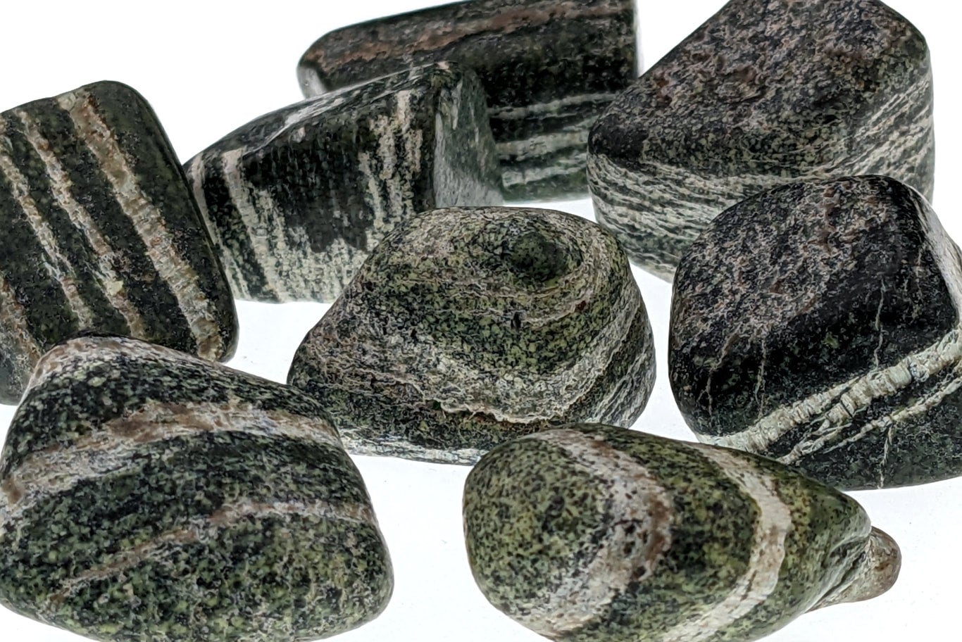 Tumbled Serpentine Rock